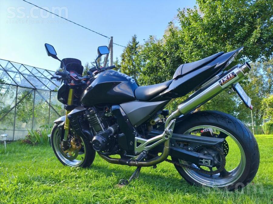 Kawasaki Z1000 2005 in Riga, with an engine capacity of 1.00 L and mileage of 0 thousand km for 3499 €, photo 1 on AUTOMOTO.COM.LV