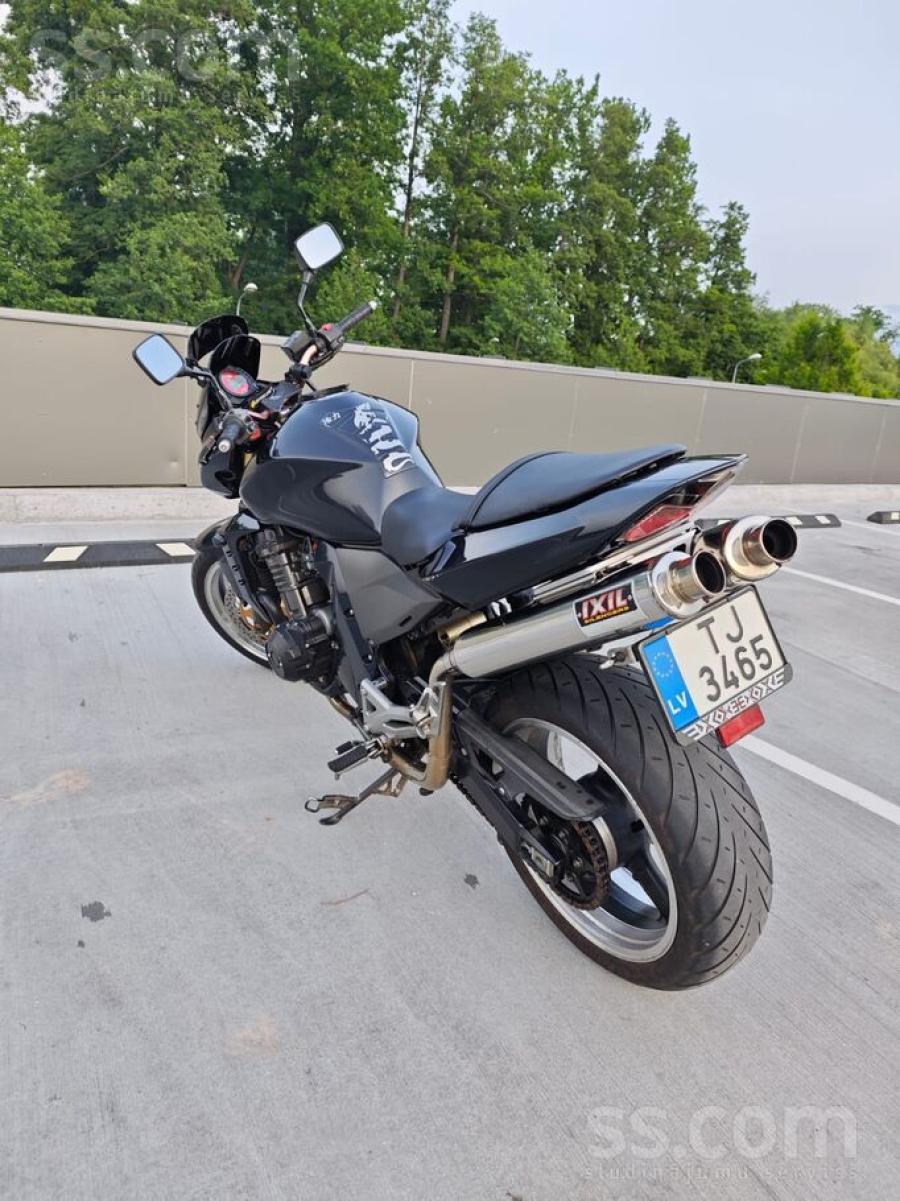 Kawasaki Z1000 2005 in Riga, with an engine capacity of 1.00 L and mileage of 0 thousand km for 3200 €, photo 3 on AUTOMOTO.COM.LV