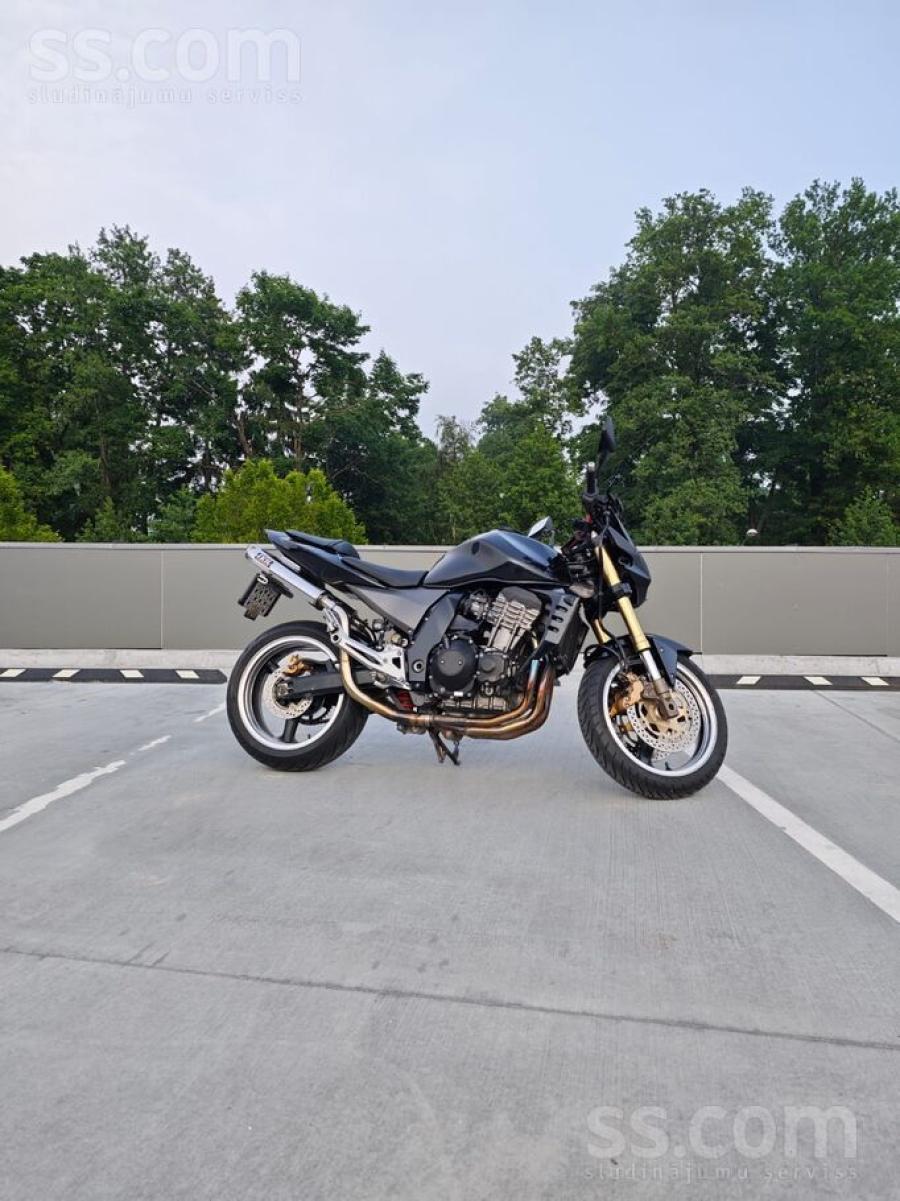 Kawasaki Z1000 2005 in Riga, with an engine capacity of 1.00 L and mileage of 0 thousand km for 3200 €, photo 5 on AUTOMOTO.COM.LV