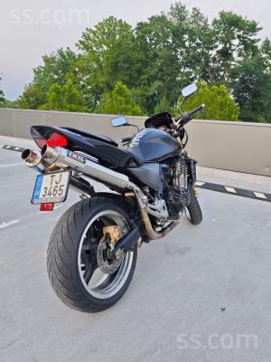 Kawasaki Z1000 2005 in Riga, with an engine capacity of 1.00 L and mileage of 0 thousand km for 3200 €, photo 6 on AUTOMOTO.COM.LV