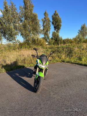 Kawasaki Z1000 2005 Tallina, ar dzinēja tilpumu 0.95 L un nobraukumu 60 tūkst. km par 1500 €, foto 6 vietnē AUTOMOTO.COM.LV