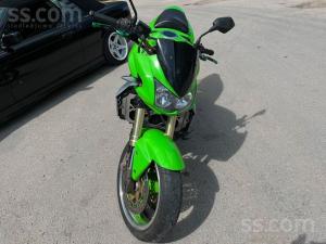 Kawasaki Z1000 2006 Valmiera, ar dzinēja tilpumu 1.00 L un nobraukumu 0 tūkst. km par 2995 €, foto 6 vietnē AUTOMOTO.COM.LV