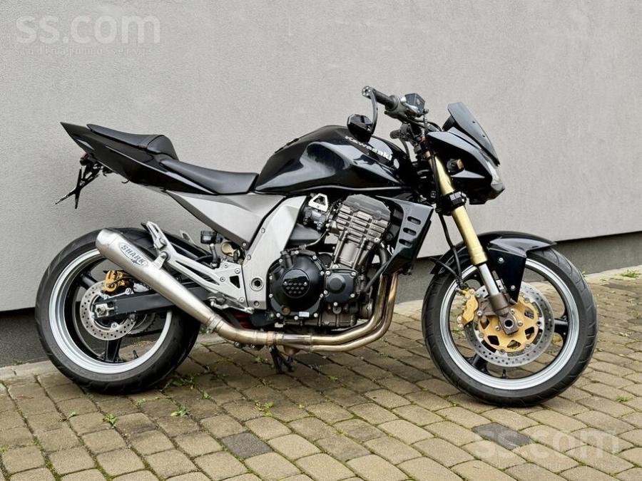Kawasaki Z1000 2006 Ogre, ar dzinēja tilpumu 1.00 L un nobraukumu 0 tūkst. km par 2900 €, foto 3 vietnē AUTOMOTO.COM.LV