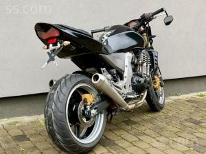 Kawasaki Z1000 2006 Ogre, ar dzinēja tilpumu 1.00 L un nobraukumu 0 tūkst. km par 2900 €, foto 4 vietnē AUTOMOTO.COM.LV