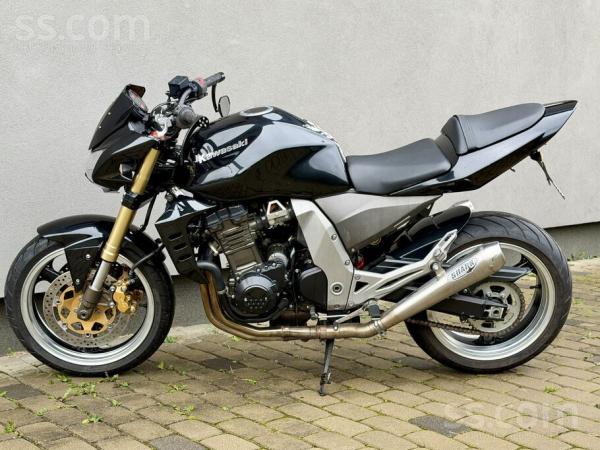 Kawasaki Z1000 2006 Ogre, ar dzinēja tilpumu 1.00 L un nobraukumu 0 tūkst. km par 2900 €, foto 6 vietnē AUTOMOTO.COM.LV