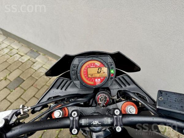 Kawasaki Z1000 2006 Ogre, ar dzinēja tilpumu 1.00 L un nobraukumu 0 tūkst. km par 2900 €, foto 10 vietnē AUTOMOTO.COM.LV