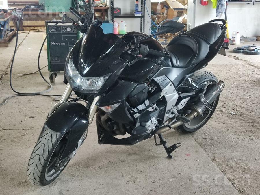 Кавасаки З 1000 2007 в Тукумс, объемом двигателя 0.95 л и пробегом 0 тыс. км за 3850 €, фото 3 на AUTOMOTO.COM.LV