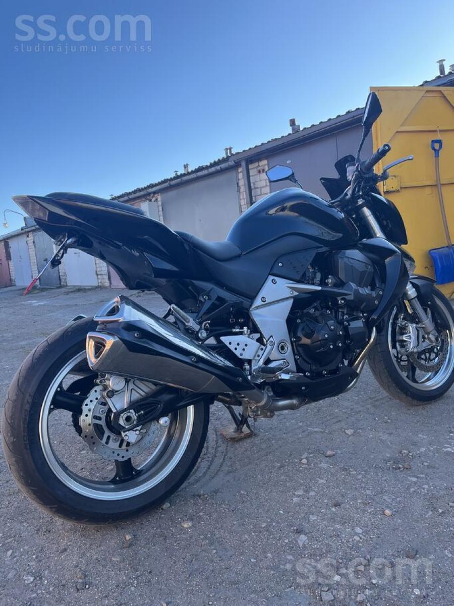 Kawasaki Z1000 2007 Liepāja, ar dzinēja tilpumu 1.00 L un nobraukumu 0 tūkst. km par 4150 €, foto 4 vietnē AUTOMOTO.COM.LV