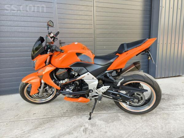 Kawasaki Z1000 2007 Rīga, ar dzinēja tilpumu 1.00 L un nobraukumu 0 tūkst. km par 4800 €, foto 2 vietnē AUTOMOTO.COM.LV