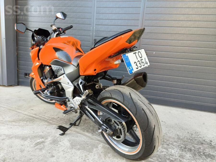Kawasaki Z1000 2007 in Riga, with an engine capacity of 1.00 L and mileage of 0 thousand km for 4800 €, photo 8 on AUTOMOTO.COM.LV