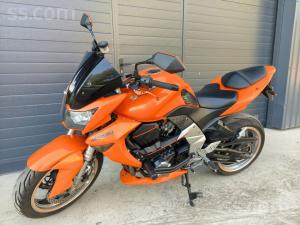 Kawasaki Z1000 2007 in Riga, with an engine capacity of 1.00 L and mileage of 0 thousand km for 4400 €, photo 4 on AUTOMOTO.COM.LV