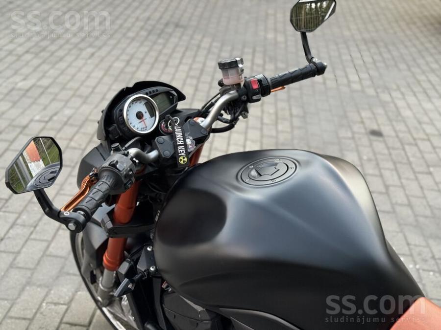 Kawasaki Z1000 2008 Tallina, ar dzinēja tilpumu 1.00 L un nobraukumu 0 tūkst. km par 3990 €, foto 9 vietnē AUTOMOTO.COM.LV
