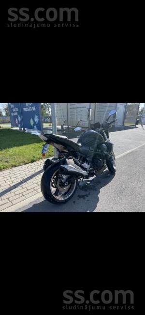 Kawasaki Z1000 2008 in Liepaja, with an engine capacity of 1.00 L and mileage of 0 thousand km for 4000 €, photo 6 on AUTOMOTO.COM.LV