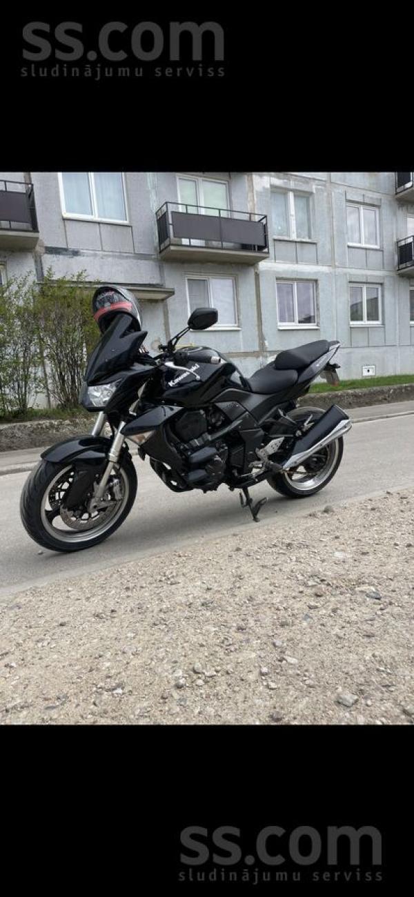 Kawasaki Z1000 2008 in Liepaja, with an engine capacity of 1.00 L and mileage of 0 thousand km for 4000 €, photo 9 on AUTOMOTO.COM.LV