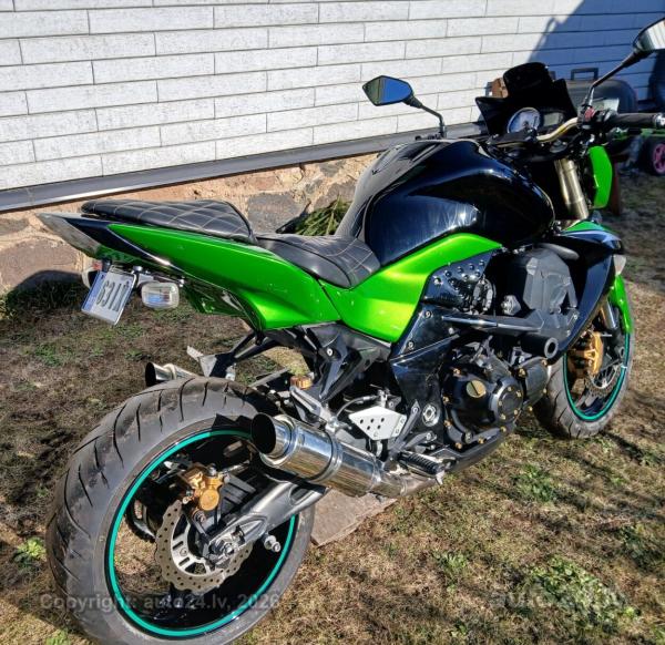 Kawasaki Z1000 2009 Rakvere, ar dzinēja tilpumu 0.95 L un nobraukumu 45 tūkst. km par 3900 €, foto 2 vietnē AUTOMOTO.COM.LV