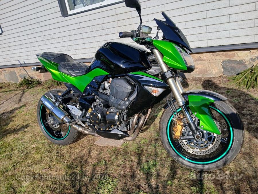 Kawasaki Z1000 2009 in Rakvere, with an engine capacity of 0.95 L and mileage of 45 thousand km for 3900 €, photo 4 on AUTOMOTO.COM.LV