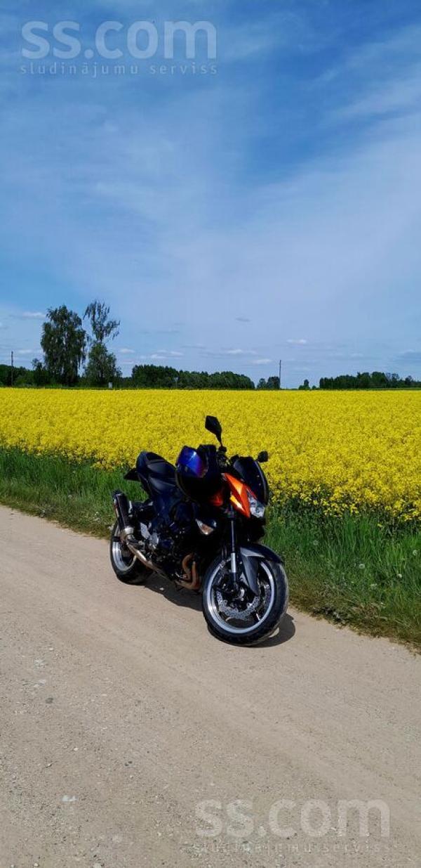 Kawasaki Z1000 2009 in Cesis, with an engine capacity of 0.95 L and mileage of 0 thousand km for 4750 €, photo 3 on AUTOMOTO.COM.LV