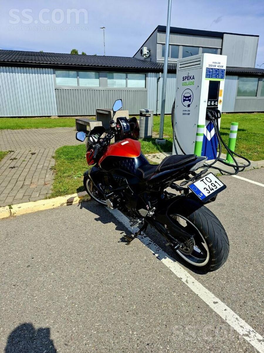 Kawasaki Z1000 2009 Cēsis, ar dzinēja tilpumu 0.95 L un nobraukumu 0 tūkst. km par 4250 €, foto 7 vietnē AUTOMOTO.COM.LV