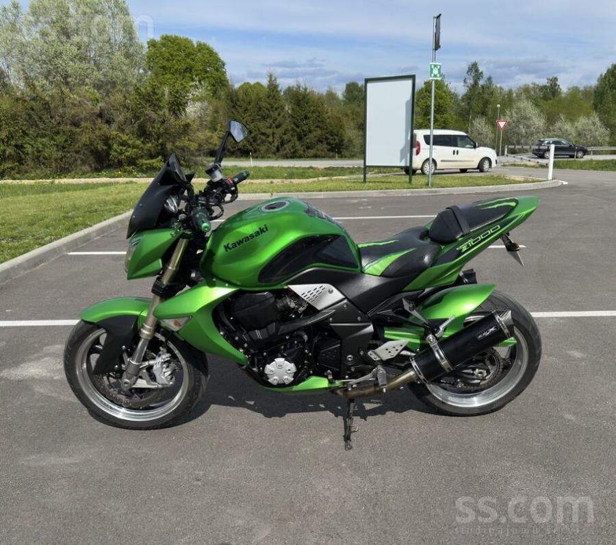 Kawasaki Z1000 2009 in Riga, with an engine capacity of 1.00 L and mileage of 0 thousand km for 3800 €, photo 1 on AUTOMOTO.COM.LV