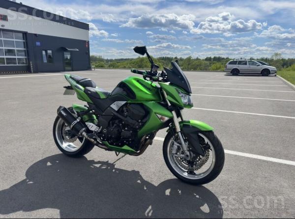 Kawasaki Z1000 2009 in Riga, with an engine capacity of 1.00 L and mileage of 0 thousand km for 3800 €, photo 3 on AUTOMOTO.COM.LV