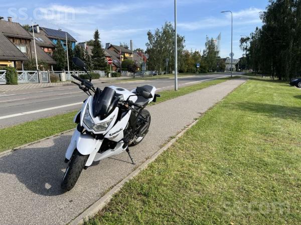 Kawasaki Z1000 2010 in Riga, with an engine capacity of 1.05 L and mileage of 0 thousand km for 6300 €, photo 2 on AUTOMOTO.COM.LV