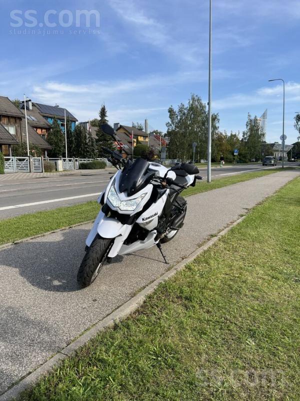 Kawasaki Z1000 2010 in Riga, with an engine capacity of 1.05 L and mileage of 0 thousand km for 6300 €, photo 7 on AUTOMOTO.COM.LV