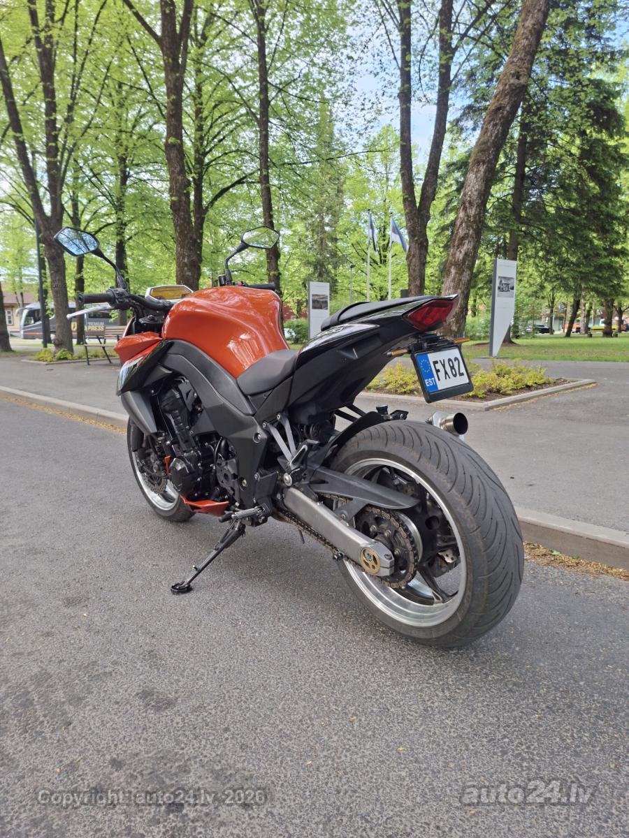 Kawasaki Z1000 2010 in Parnu, with an engine capacity of 1.04 L and mileage of 48 thousand km for 5000 €, photo 10 on AUTOMOTO.COM.LV