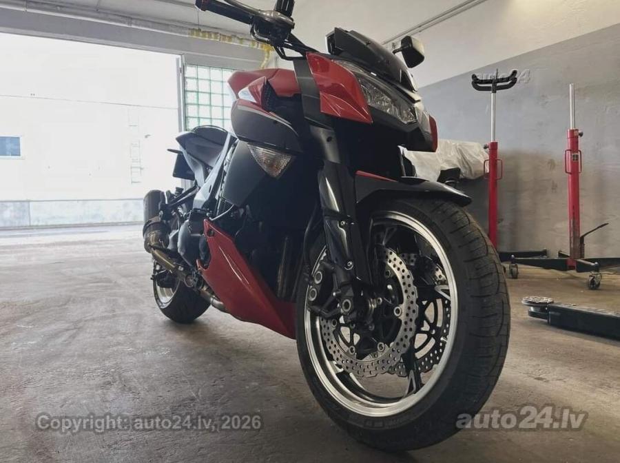 Kawasaki Z1000 2010 in Parnu, with an engine capacity of 1.04 L and mileage of 48 thousand km for 5000 €, photo 13 on AUTOMOTO.COM.LV