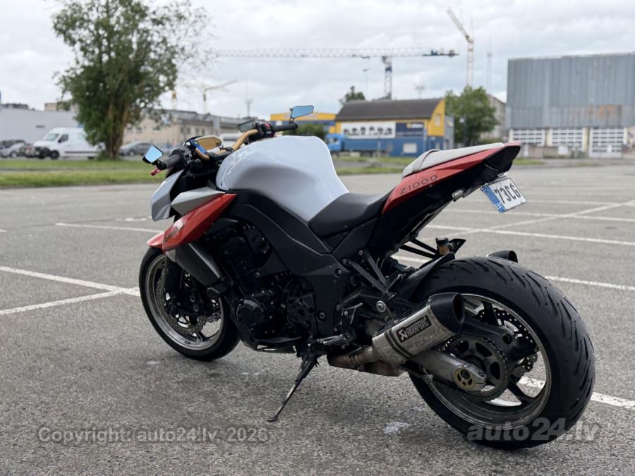 Kawasaki Z1000 2010 Tallina, ar dzinēja tilpumu 1.04 L un nobraukumu 56 tūkst. km par 3900 €, foto 4 vietnē AUTOMOTO.COM.LV