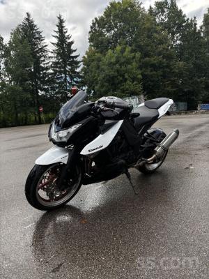 Kawasaki Z1000 2010 Jūrmala, ar dzinēja tilpumu 1.00 L un nobraukumu 0 tūkst. km par 4920 €, foto 3 vietnē AUTOMOTO.COM.LV
