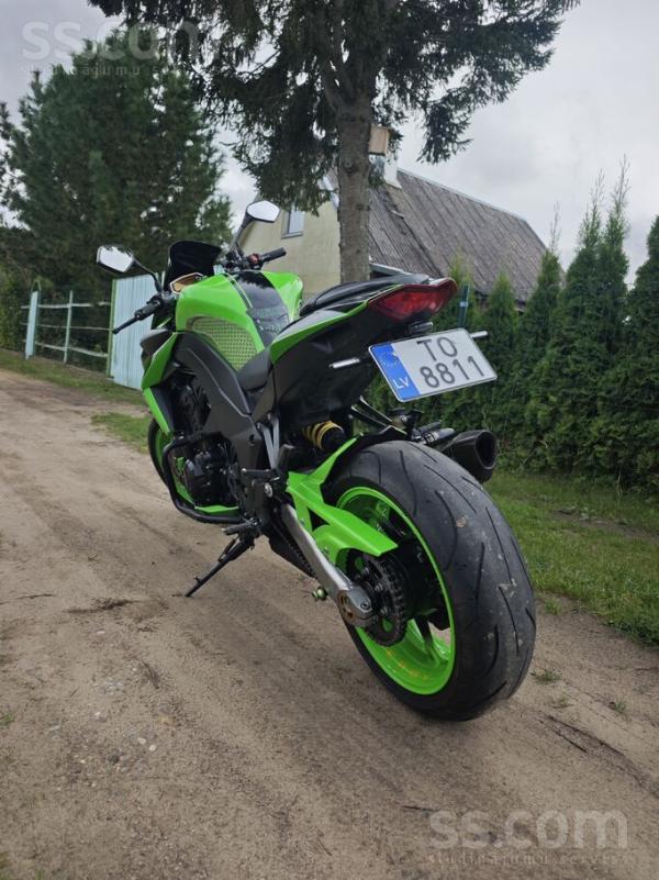 Kawasaki Z1000 2010 in Riga, with an engine capacity of 1.00 L and mileage of 0 thousand km for 6500 €, photo 4 on AUTOMOTO.COM.LV