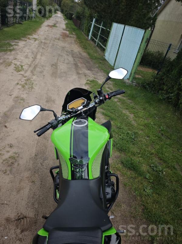 Kawasaki Z1000 2010 in Riga, with an engine capacity of 1.00 L and mileage of 0 thousand km for 6500 €, photo 5 on AUTOMOTO.COM.LV