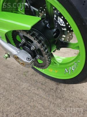 Kawasaki Z1000 2010 Rīga, ar dzinēja tilpumu 1.00 L un nobraukumu 0 tūkst. km par 6500 €, foto 7 vietnē AUTOMOTO.COM.LV