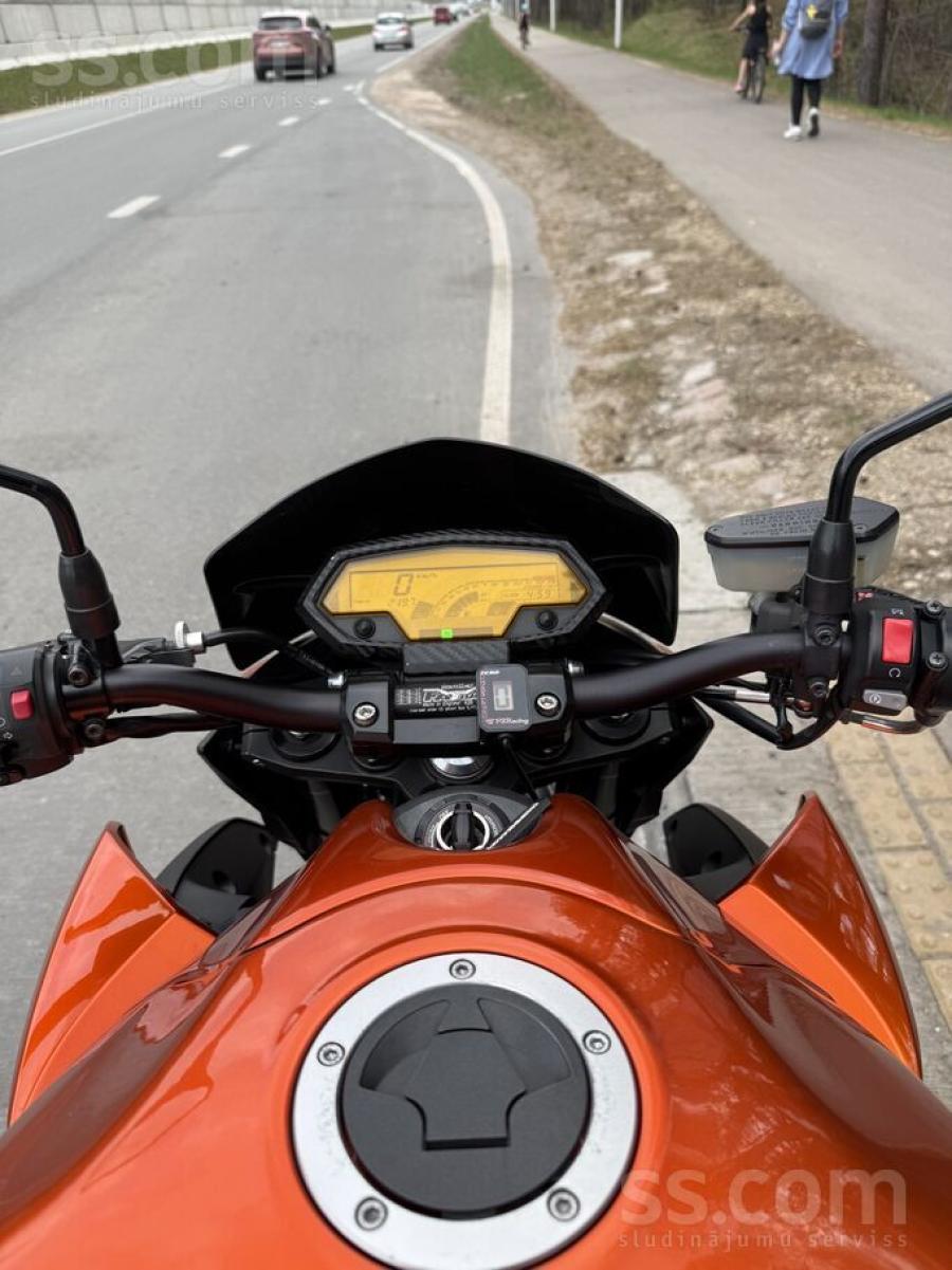 Kawasaki Z1000 2011 in Riga, with an engine capacity of 1.04 L and mileage of 0 thousand km for 4700 €, photo 4 on AUTOMOTO.COM.LV
