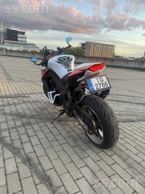 Kawasaki Z1000 2011 in Riga, with an engine capacity of 1.04 L and mileage of 0 thousand km for 5900 €, photo 6 on AUTOMOTO.COM.LV