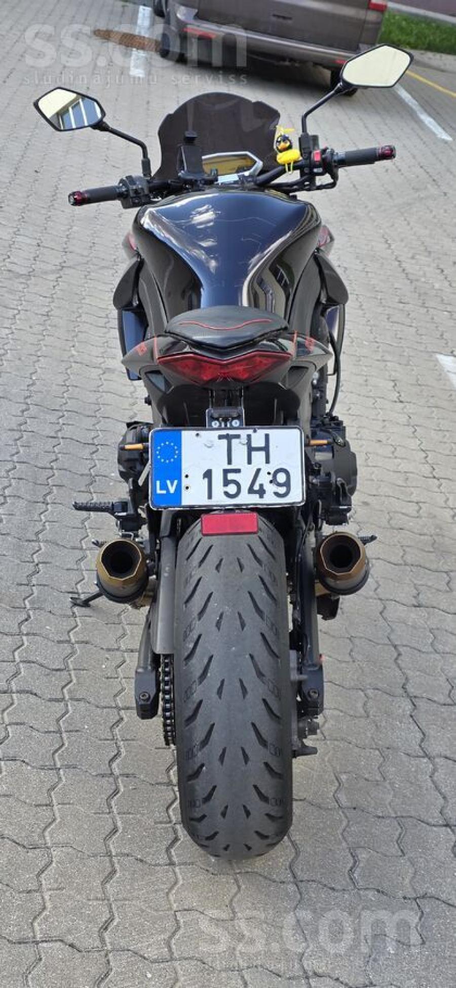 Kawasaki Z1000 2012 in Riga, with an engine capacity of 1.04 L and mileage of 0 thousand km for 6450 €, photo 4 on AUTOMOTO.COM.LV