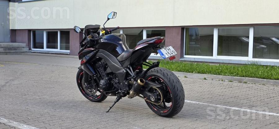 Kawasaki Z1000 2012 in Riga, with an engine capacity of 1.04 L and mileage of 0 thousand km for 6450 €, photo 5 on AUTOMOTO.COM.LV
