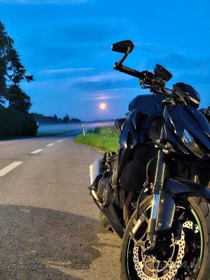 Kawasaki Z1000 2016 in Tallinn, with an engine capacity of 1.04 L and mileage of 36 thousand km for 7500 €, photo 3 on AUTOMOTO.COM.LV
