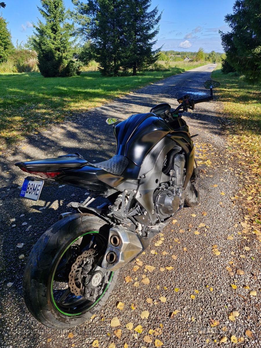 Kawasaki Z1000 2016 in Tallinn, with an engine capacity of 1.04 L and mileage of 36 thousand km for 7500 €, photo 6 on AUTOMOTO.COM.LV