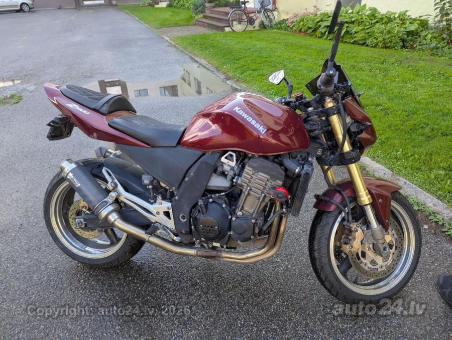 Red Kawasaki Z1000 2006 in Tallinn, with an engine capacity of 0.95 L and mileage of 30 thousand km for 4300 €, photo 1 on AUTOMOTO.COM.LV