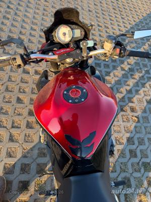 Red Kawasaki Z1000 2010 in Tallinn, with an engine capacity of 1.00 L and mileage of 45 thousand km for 4999 €, photo 7 on AUTOMOTO.COM.LV