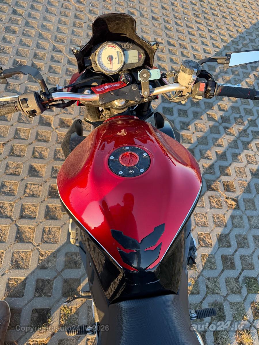 Red Kawasaki Z1000 2010 in Tallinn, with an engine capacity of 1.00 L and mileage of 45 thousand km for 4999 €, photo 7 on AUTOMOTO.COM.LV
