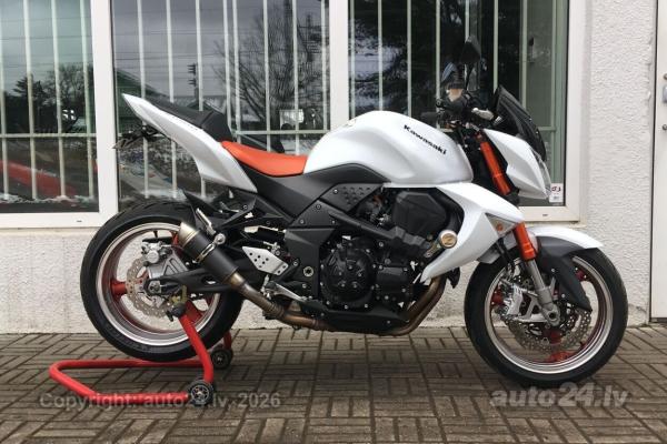 White Kawasaki Z1000 2008 in Tallinn, with an engine capacity of 0.95 L and mileage of 53 thousand km for 4990 €, photo 2 on AUTOMOTO.COM.LV