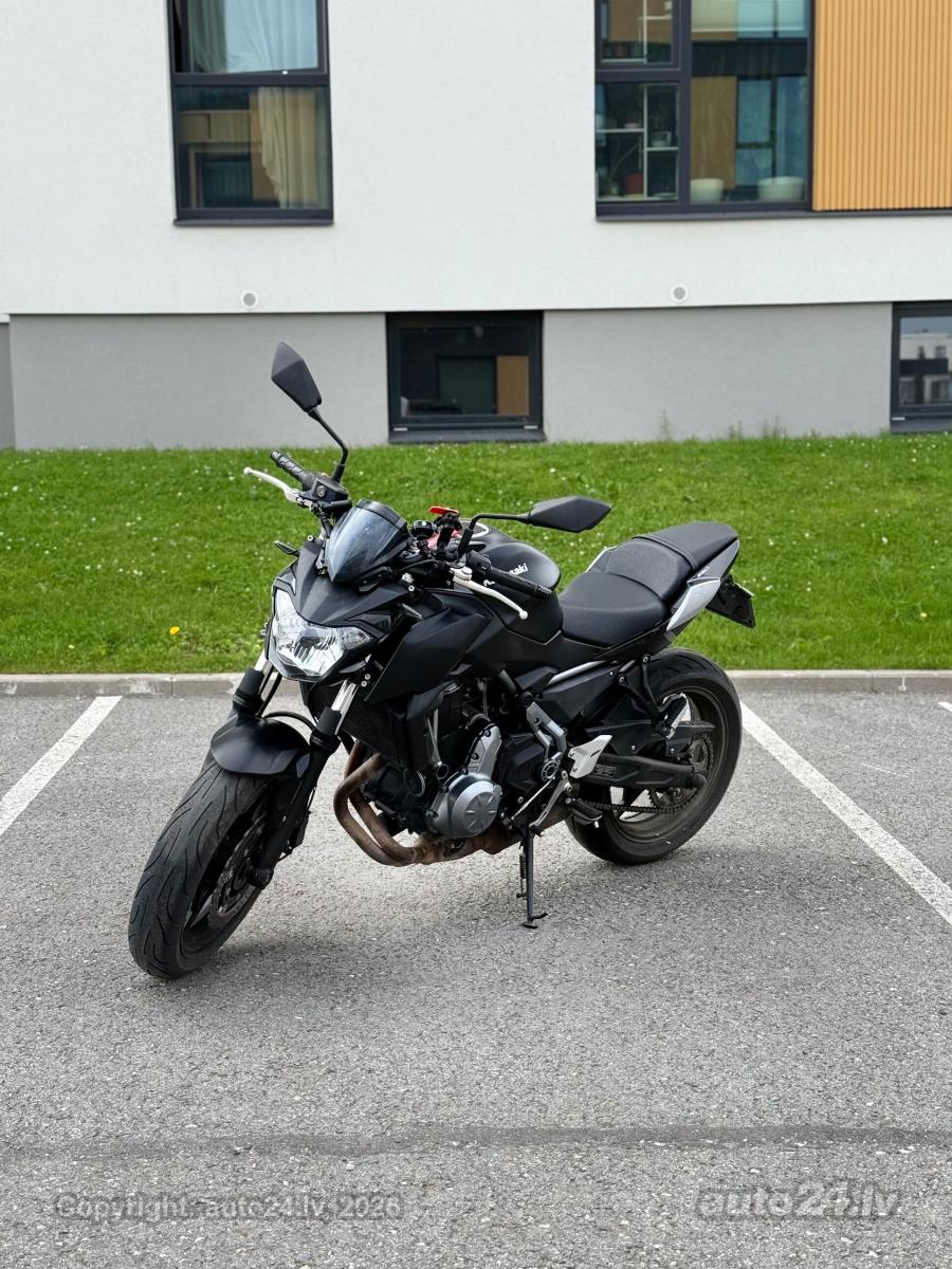 Черный Кавасаки Z650 2017 в Таллин, объемом двигателя 0.65 л и пробегом 16 тыс. км за 4500 €, фото 1 на AUTOMOTO.COM.LV