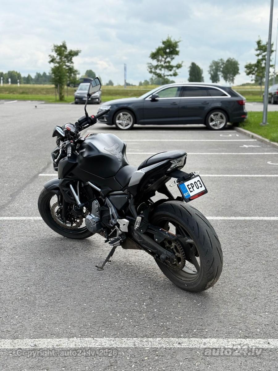 Черный Кавасаки Z650 2017 в Таллин, объемом двигателя 0.65 л и пробегом 16 тыс. км за 4500 €, фото 4 на AUTOMOTO.COM.LV