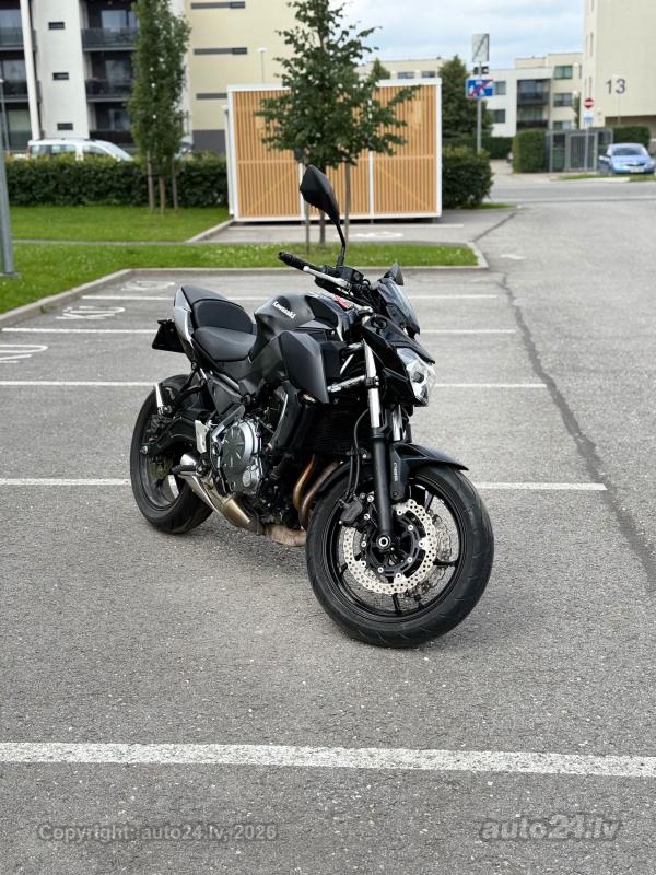 Black Kawasaki Z650 2017 in Tallinn, with an engine capacity of 0.65 L and mileage of 16 thousand km for 4500 €, photo 6 on AUTOMOTO.COM.LV