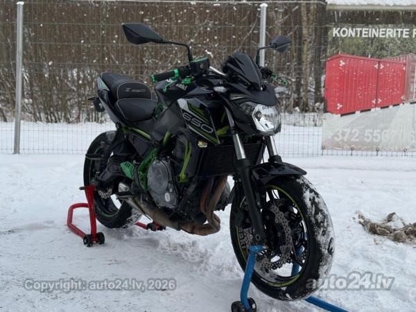 Черный Кавасаки Z650 2018 в Пярну, объемом двигателя 0.65 л и пробегом 35 тыс. км за 4790 €, фото 3 на AUTOMOTO.COM.LV