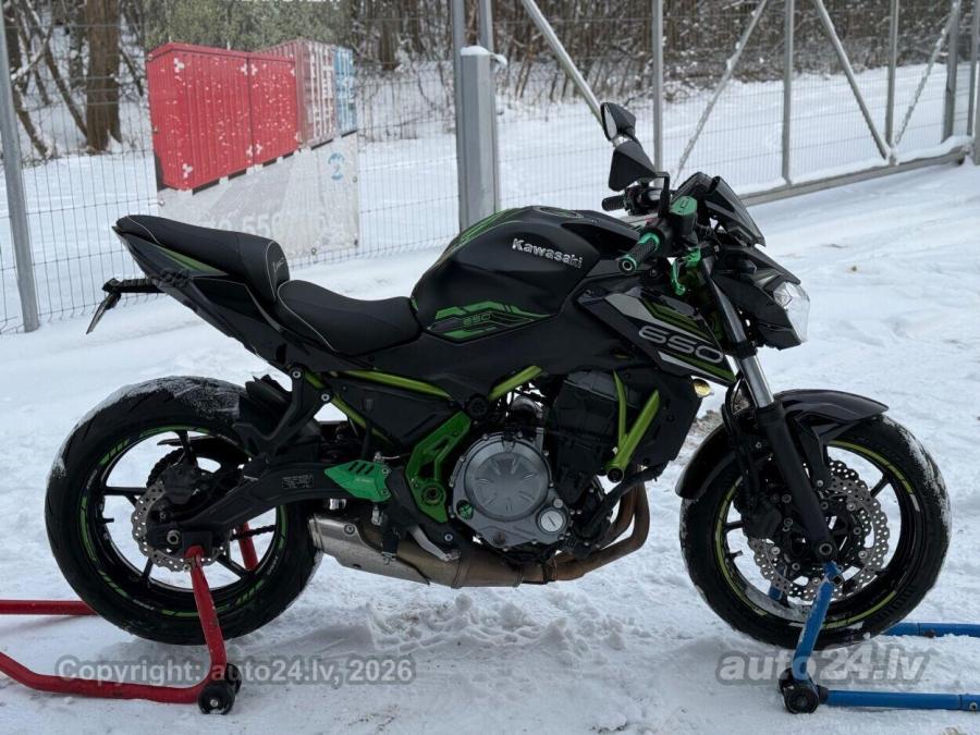 Black Kawasaki Z650 2018 in Parnu, with an engine capacity of 0.65 L and mileage of 35 thousand km for 4790 €, photo 4 on AUTOMOTO.COM.LV