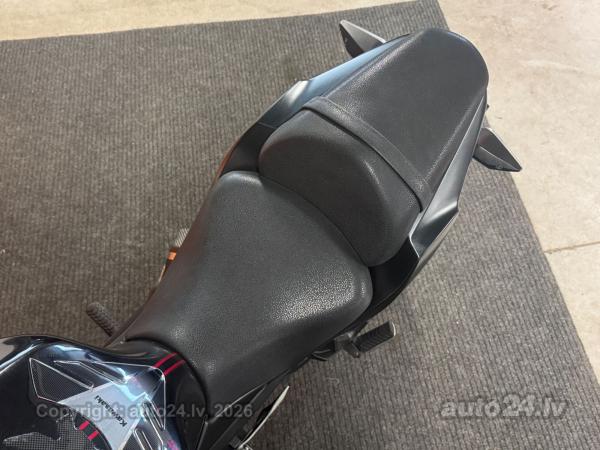 Melns Kawasaki Z650 2021 Tartu, ar dzinēja tilpumu 0.65 L un nobraukumu 34 tūkst. km par 4990 €, foto 9 vietnē AUTOMOTO.COM.LV