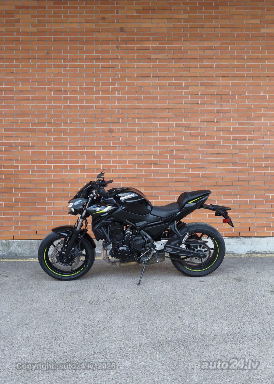 Melns Kawasaki Z650 2024 Tallina, ar dzinēja tilpumu 0.65 L un nobraukumu 12 tūkst. km par 6000 €, foto 1 vietnē AUTOMOTO.COM.LV
